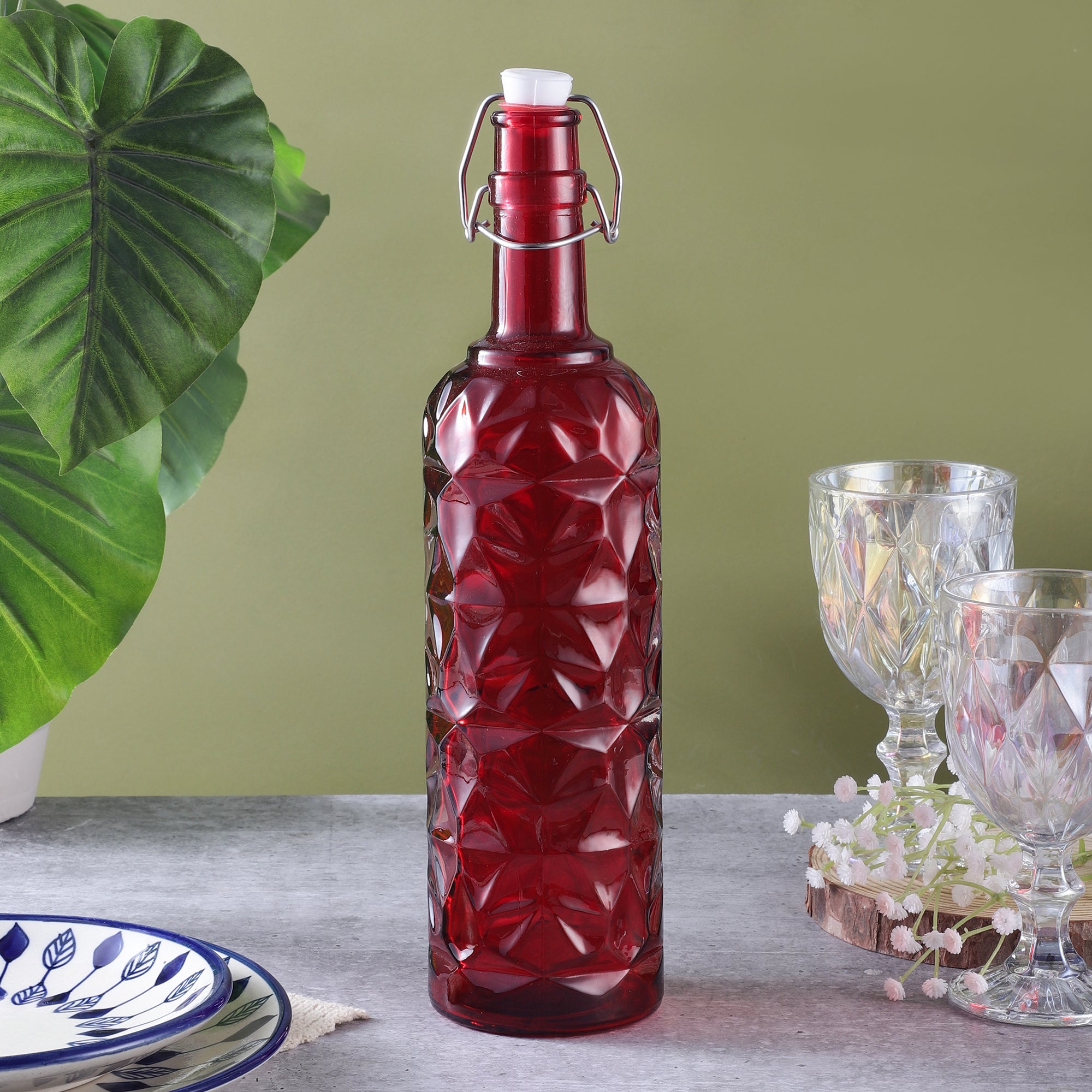 Tinted Textured Glass Fliptop Bottle- Red – The Decor Mart