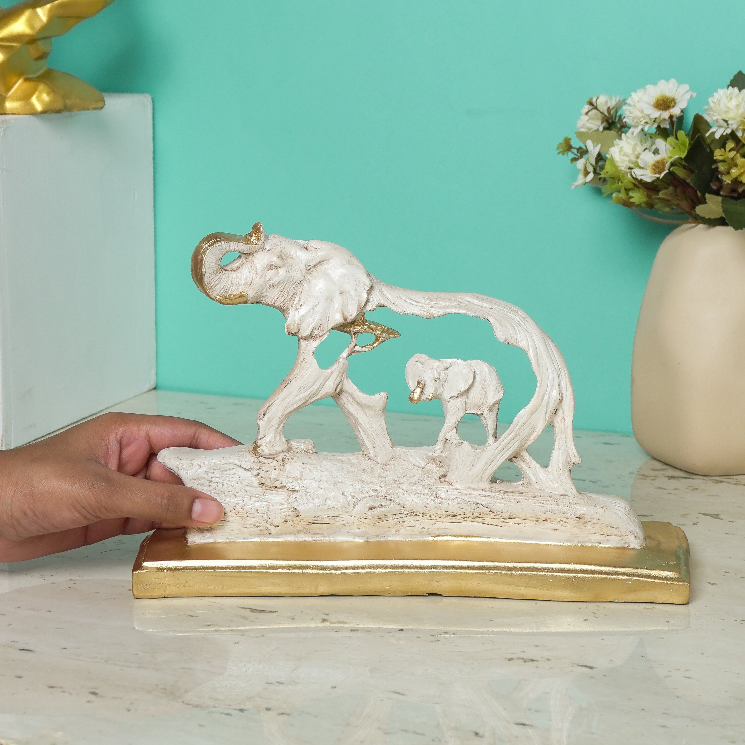 Resin Elephant Statue With Baby Elephant Animal Figurine – The Decor Mart