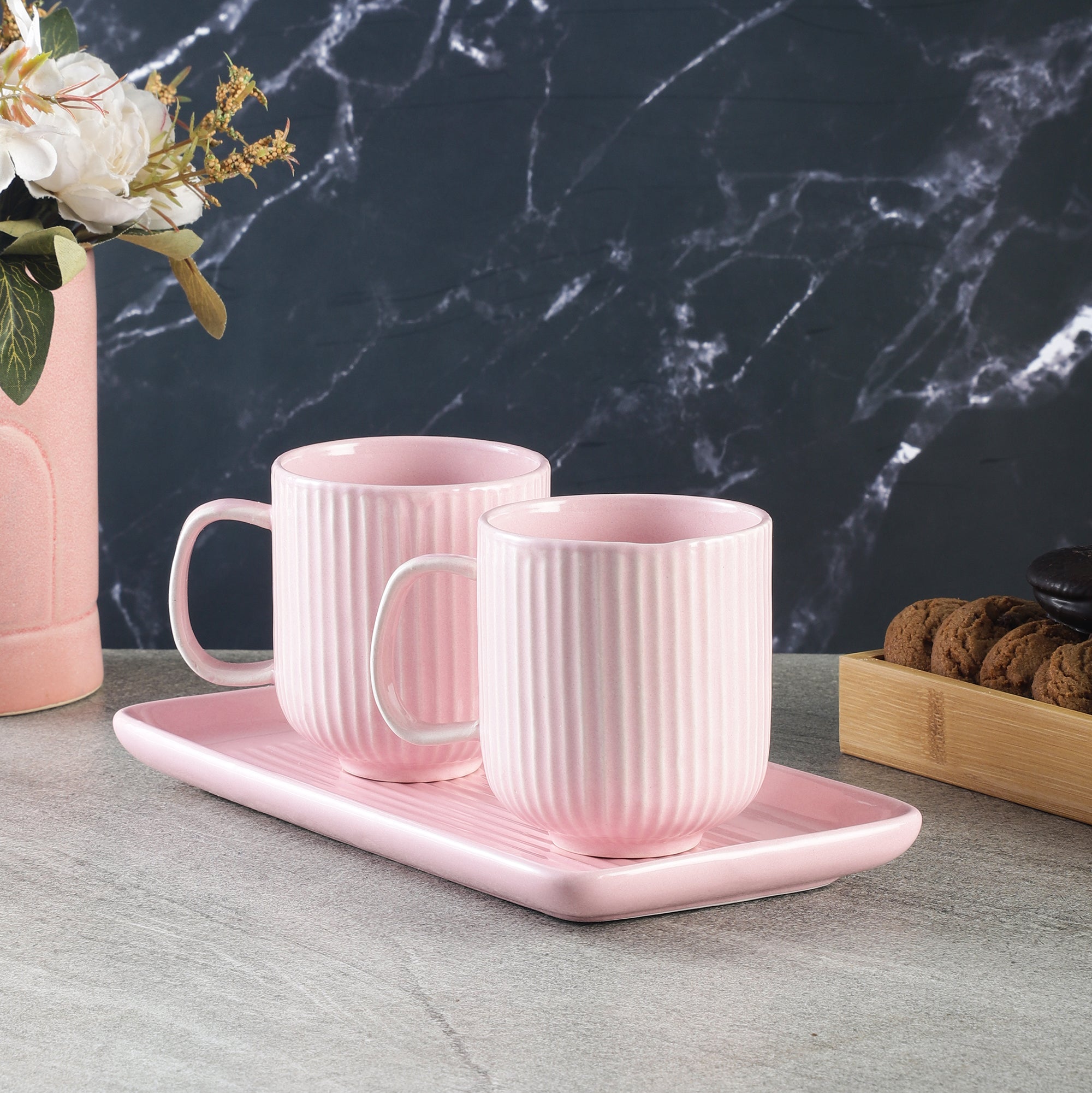 Combed Mug Set with Tray- Pink (Set of 2) – The Decor Mart